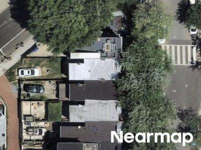 9th St NE
