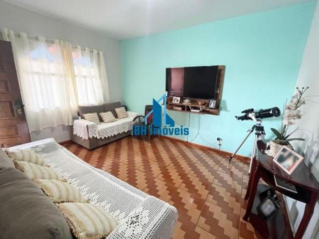03 Casas em lote 360m² no bairro Parque Recreio em Contagem/MG