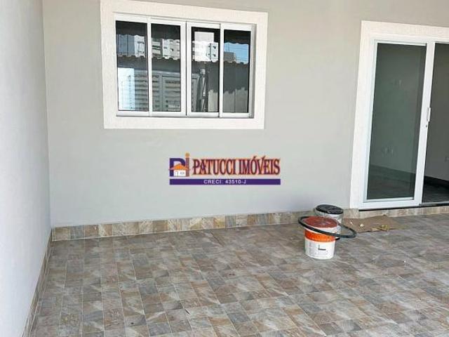 03 Dormitórios! 50 Metros do Mar Casa com Piscina