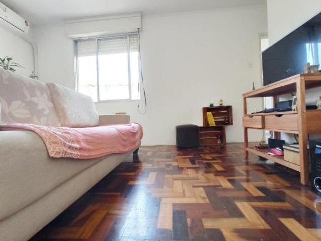 03 dormitórios com vaga no bairro Santo Antônio