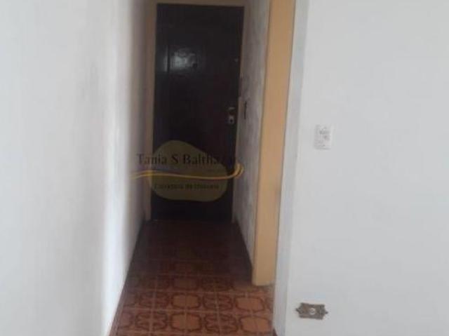 03 Dormitórios, garagem fechada. Bairro Encruzilhada, em Santos