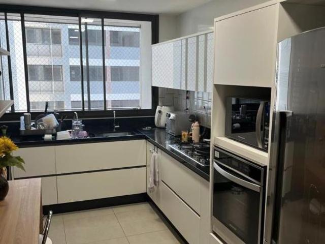 03 QUARTOS COM DE 03 SUÍTES COM 130m2 SENDO 03 SUÍTES COM ARMÁRIOS!