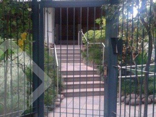 03 quartos com suíte e vaga de garagem