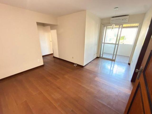 03 quartos sudoeste, com 90m², varanda, elevar e 1 vaga de garagem, aceita financimento