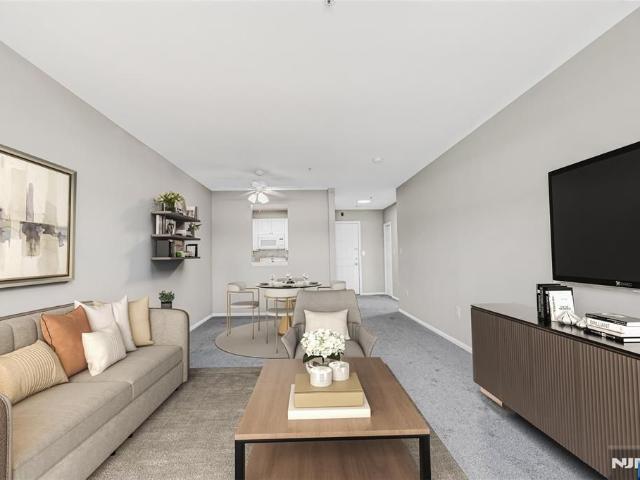 00001 River Unit# 329, Edgewater, US, NJ