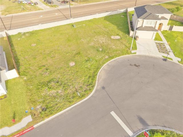0000 N Elm Avenue