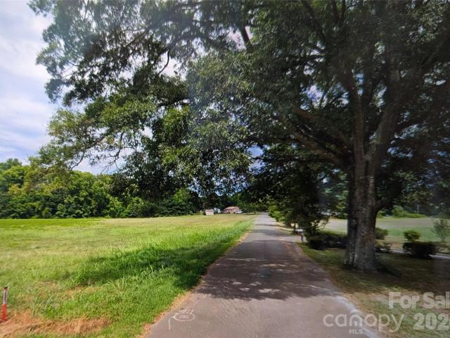 0000 Oak Drive