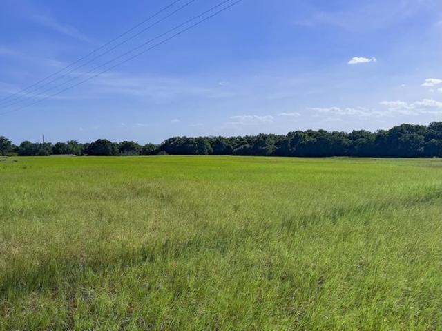 0001 Old McMahan Rd, Lockhart, TX 78644