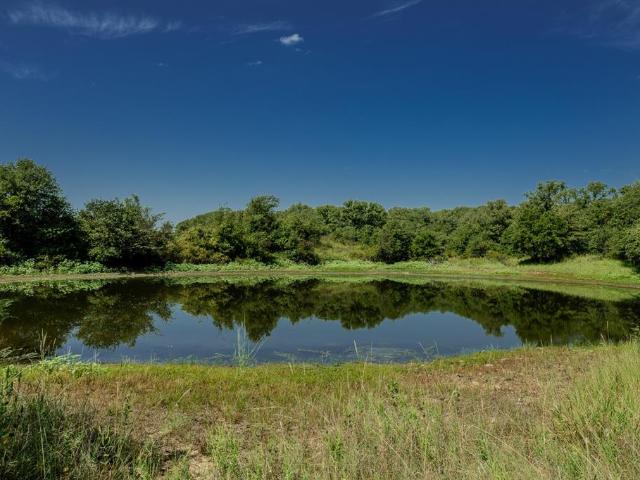 0001 W Pleasant Valley Road