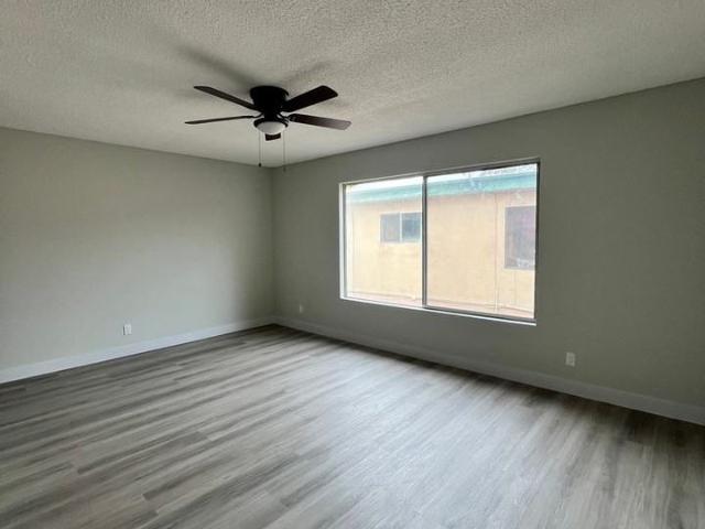00025 1201 2 Bedroom Apartment for Rent at 1201 W 39th Pl, Los Angeles, CA 90037 Congress North
