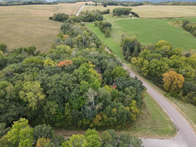 000 County Rd E
