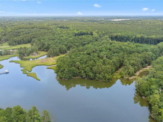 000 Five Gables Woodlands
