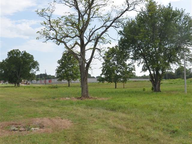 000 N Main St