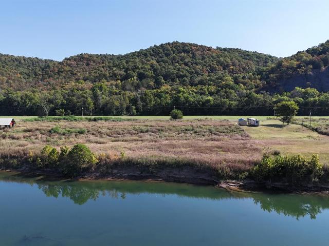 000 White River Run