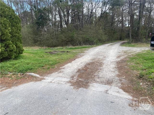 000 Toomer Avenue