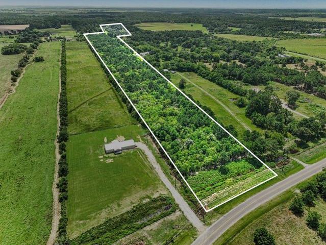 0016 S Main, Anahuac, TX 77514