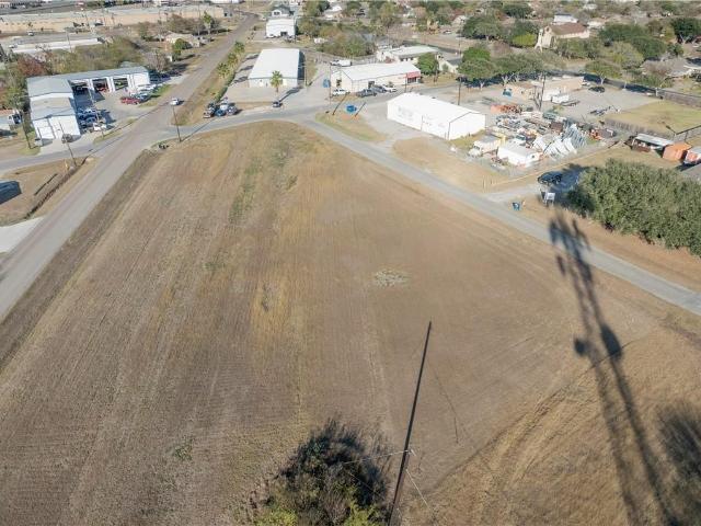 001 Railroad Avenue
