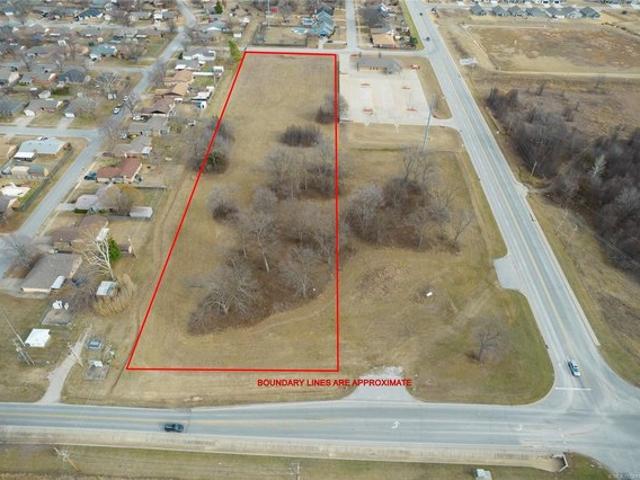 001 W 51st St, Sand Springs, OK 74063