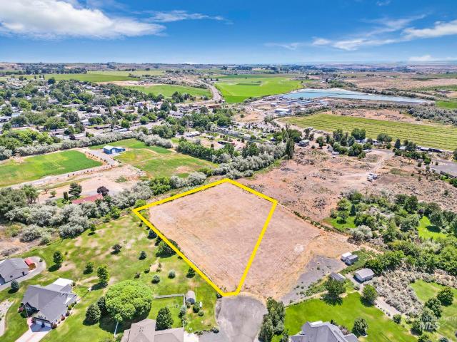 002 Fernandes Acres