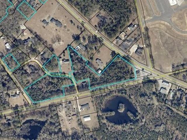 004 Gundy St, Glennville, GA 30427