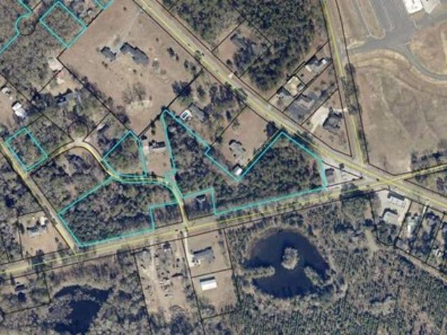 004 Gundy St, Glennville, GA 30427