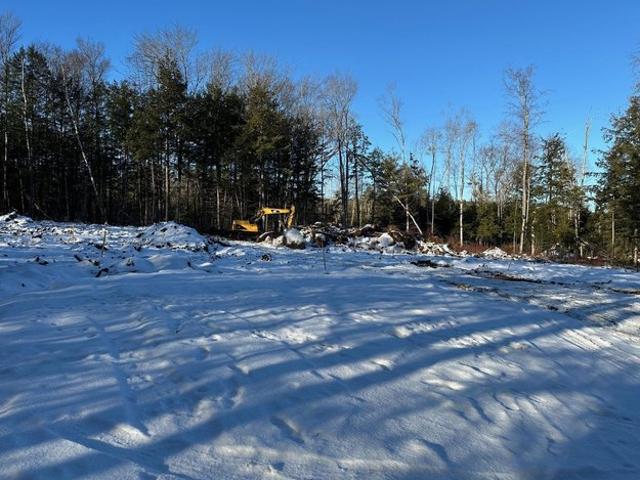 004 Winch Hill Rd, Swanzey, NH 03446