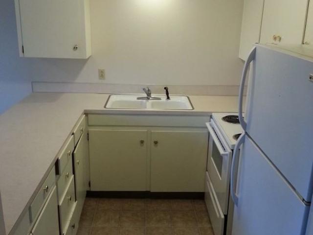 007 Garden Apartments 1 Bedroom Apartment for Rent at 1812 32nd Pl Ne, Salem, OR 97301 Lansing
