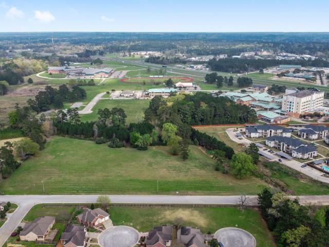 008 W Park Drive