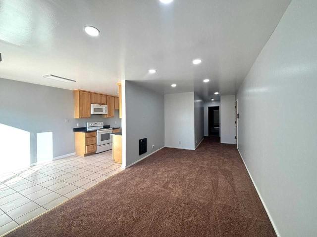 00986 W 2 Bedroom Apartment for Rent at 986 Warren St, Hayward, CA 94541 North Hayward