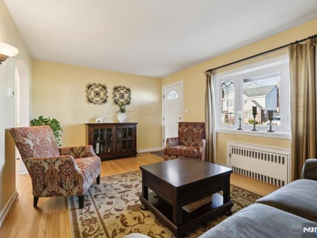 00 40 Elden Place