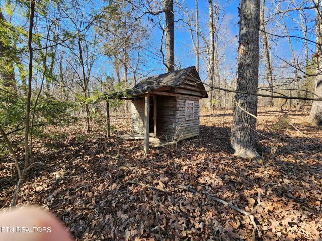 00 Crestway Drive