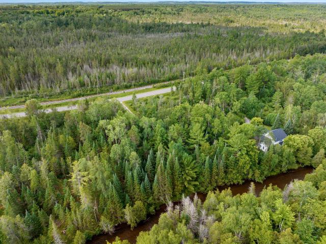 00 E River Road