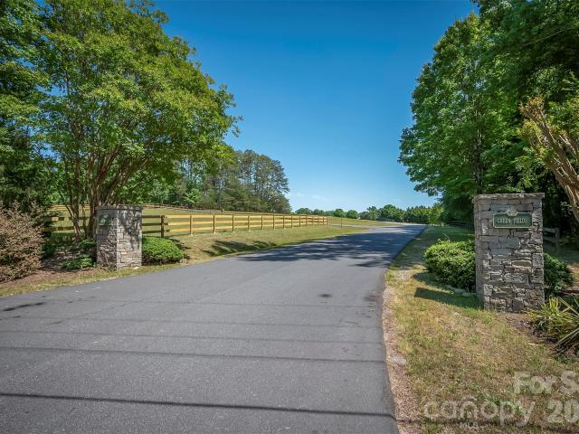 00 Green Fields Lane