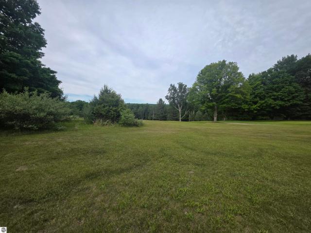 00 Lakeview Trail