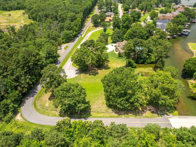 00 Misty Oak Lane