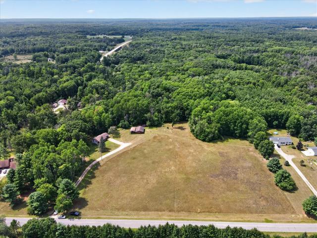00 N Maple Hill Road