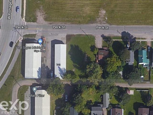 00 Peck Street