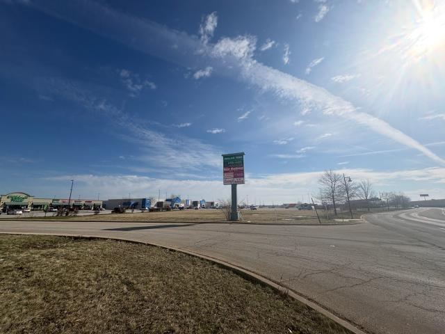 00 Riverstone Parkway