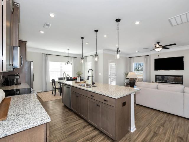 01234 Tailwinds Drive