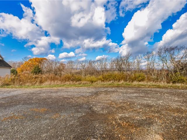013 Oak Crest Drive