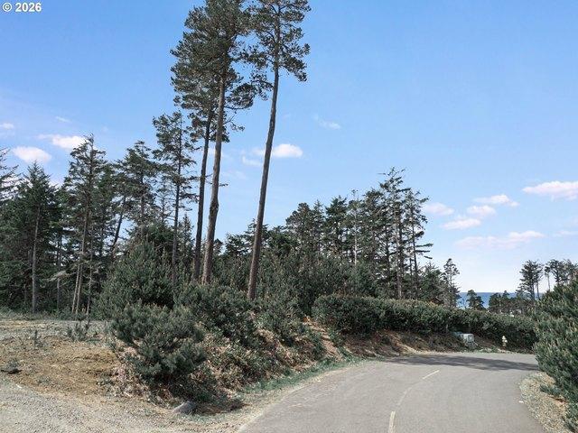 01500 SE Bracken Ter, South Beach, OR 97366
