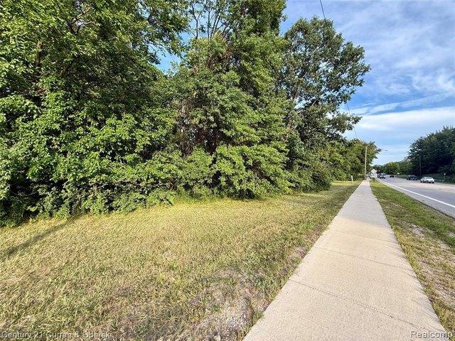 01 Wayne Rd, Romulus, MI 48174