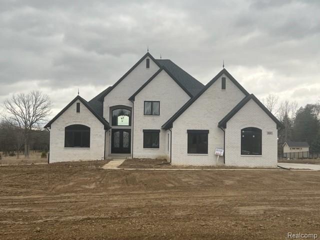 01 Bur Oak Ln, Oakland Township, MI 48363
