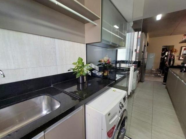 01 DORMITÓRIO, SÙITE, LAVABO e 02 GAGAS COBERTAS COM 68m2!
