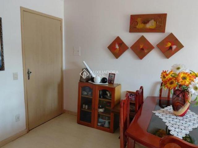 01 QUARTO COM SACADA