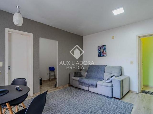 01 QUARTO COM VAGA ESCRITURADA EM FRENTE À REDENÇÃO