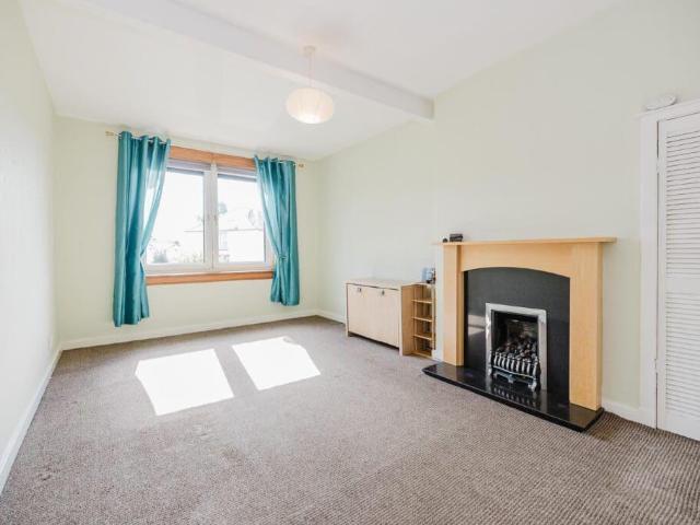 0228L Stenhouse Street East. 2 bed flat to rent £1,150 pcm £265 pw