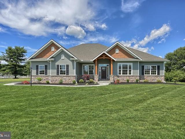 022 Starlight Ln, Lebanon, PA 17046