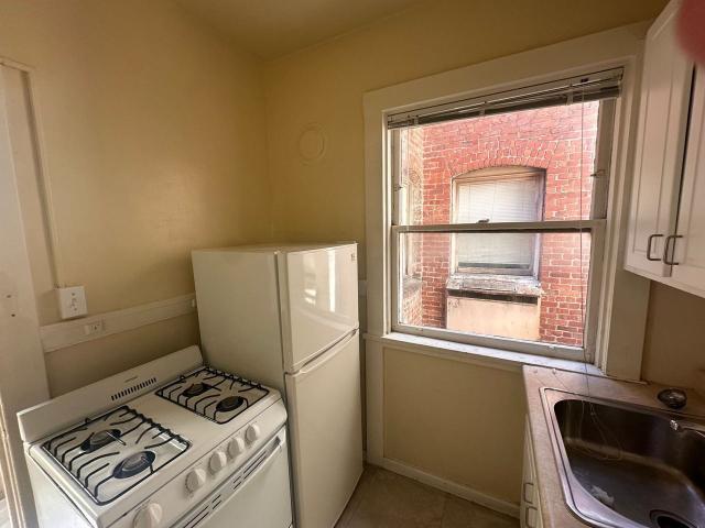 025 550 Leavenworth Studio Apartment for Rent at 550 Leavenworth St, San Francisco, CA 94109 Downtown