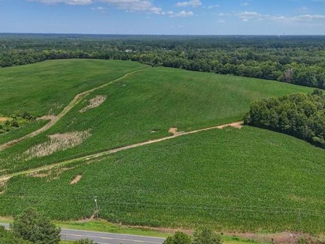 02 Titan Roberts Rd, Erwin, NC 28339